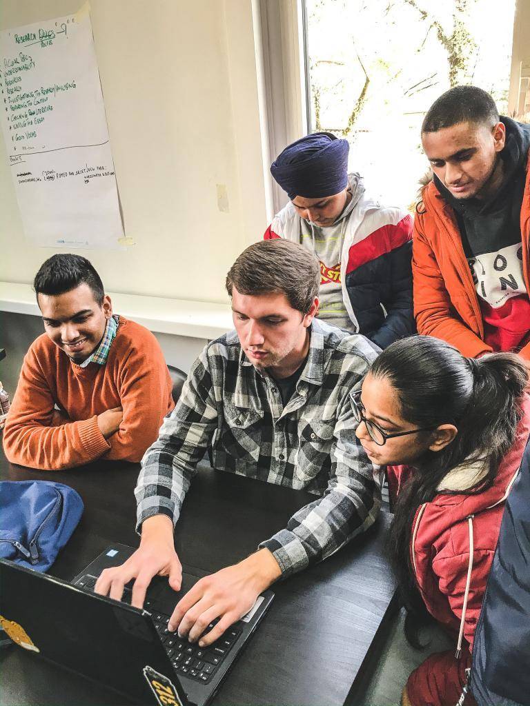 Simulating the Battle for Video Game Supremacy - New European College